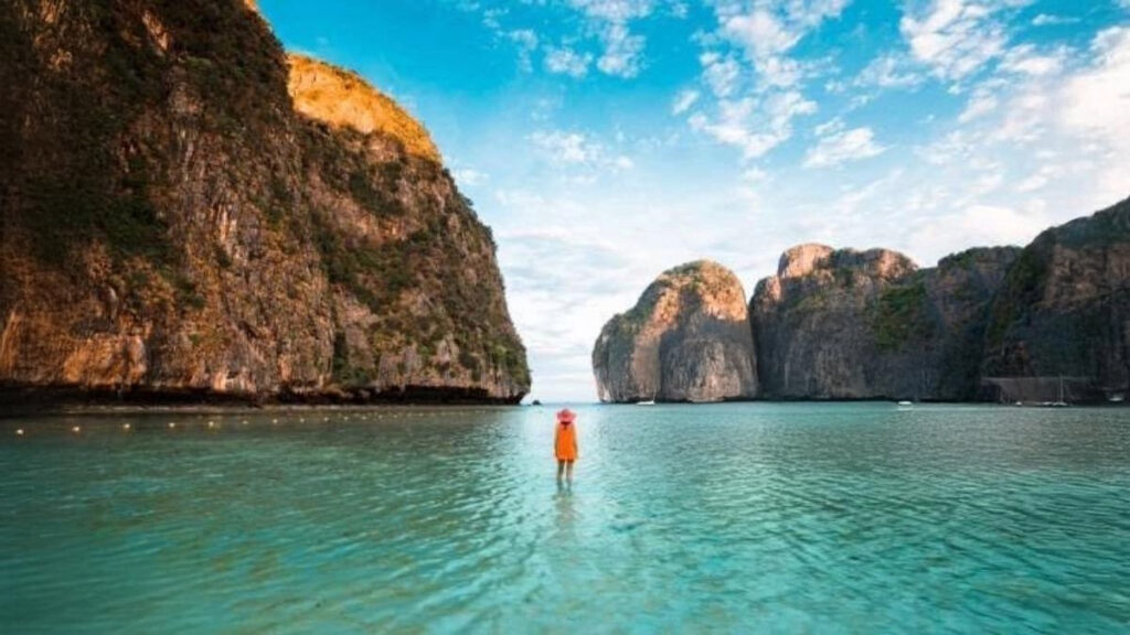 Red Island Travel Guide: A unique amalgamation of natural beauty and ...